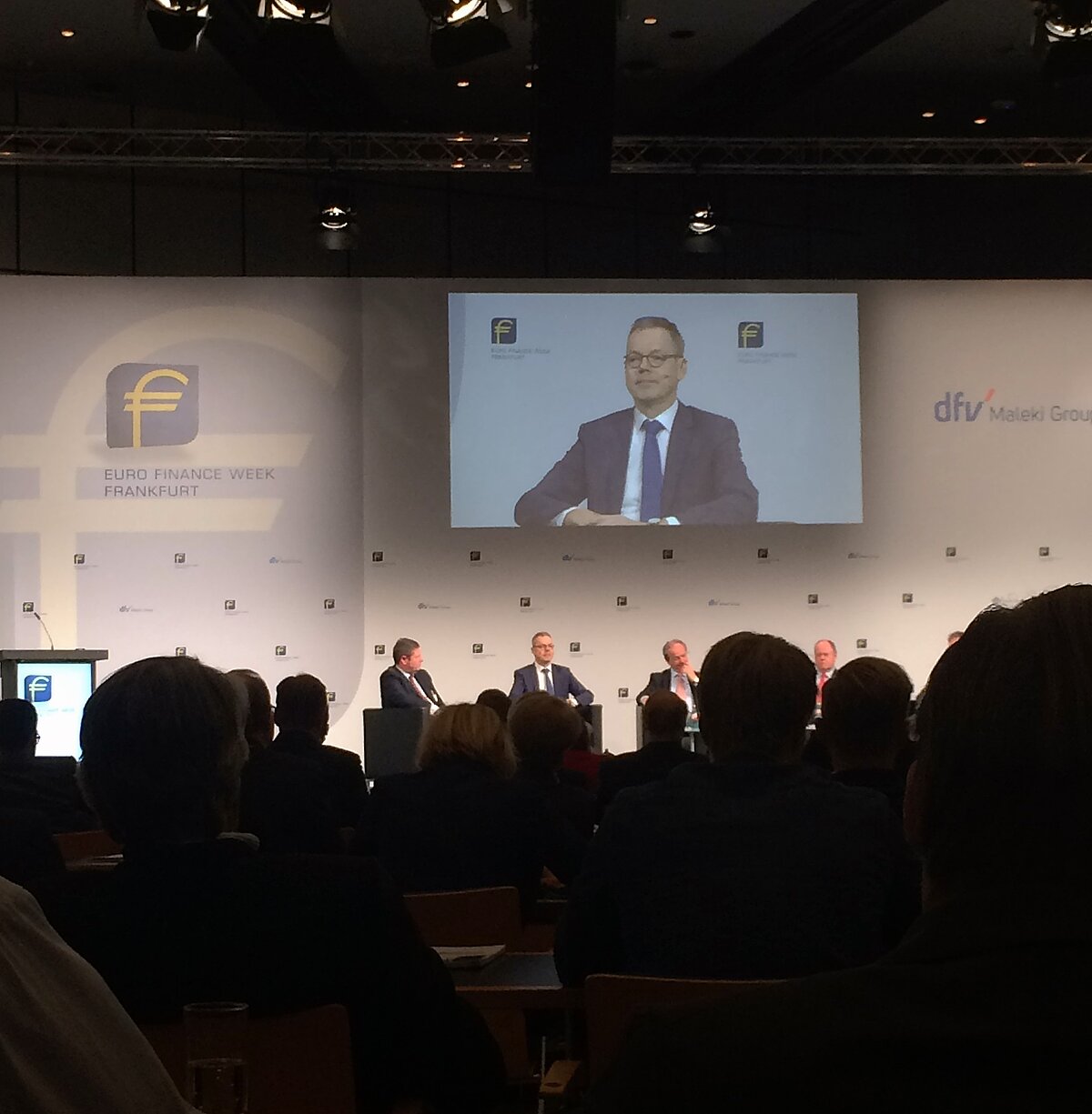 Exkursion zur Euro Finance Week: Peter Bofinger auf dem Podium ...